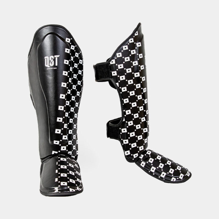Protector Tibial - QST (Negro/Blanco) | MMA Espartano